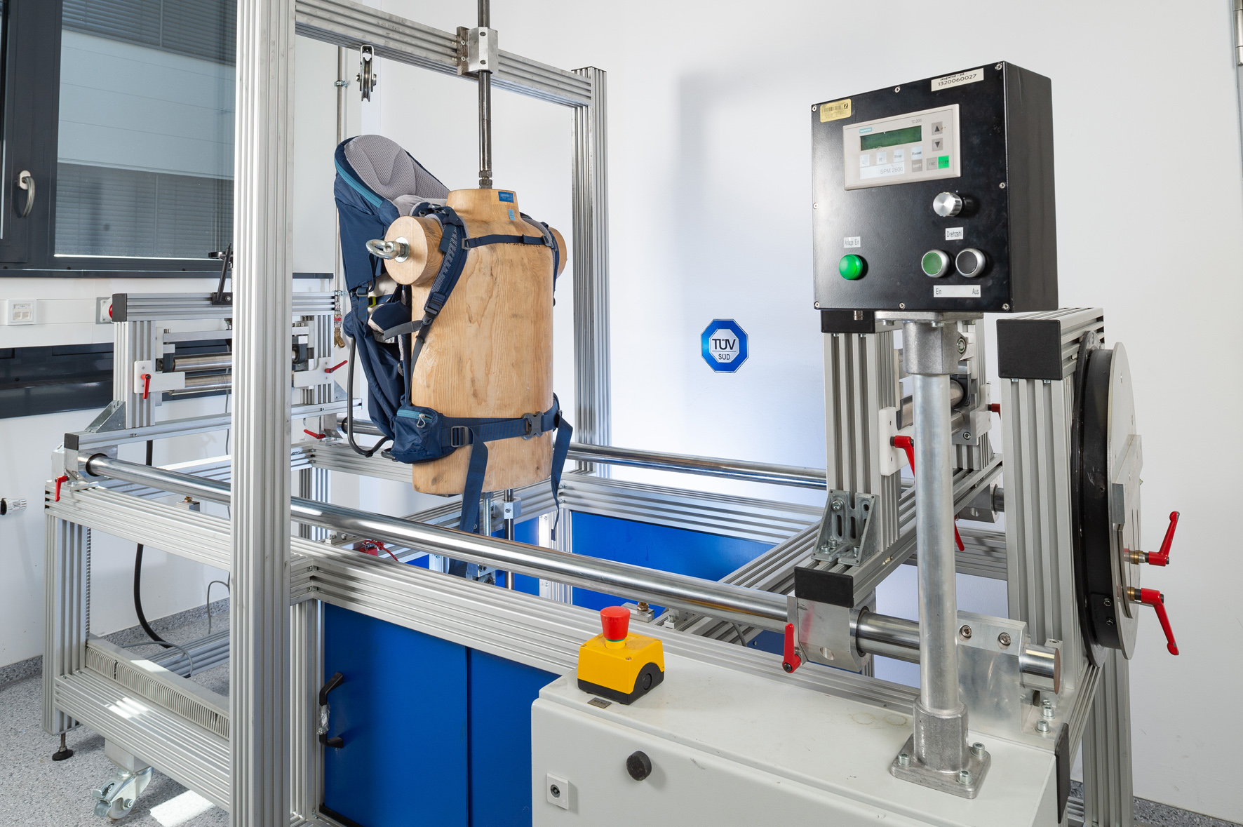 10 years testing laboratory for consumer goods in garching | TÜV SÜD