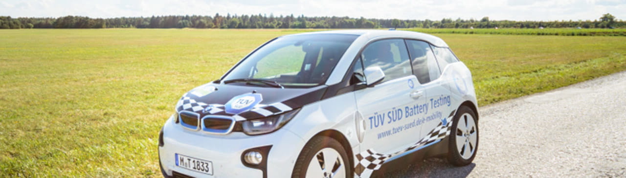 Battery Abuse Testing Lab | TÜV SÜD